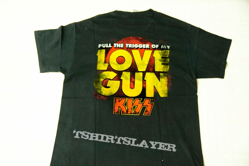 Kiss, Kiss - Love Gun TShirt or Longsleeve (Rogerio Neves's) | TShirtSlayer